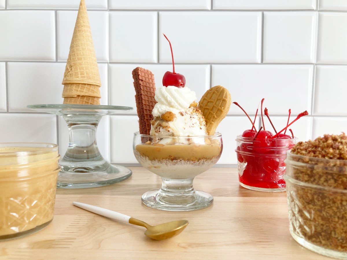 Easy Ice Cream Sundae Bar