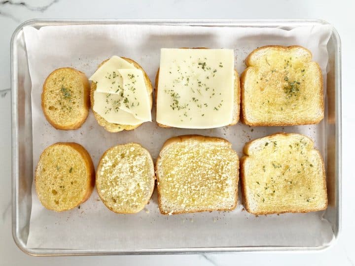 Easy Garlic Bread (TikTok Recipe)