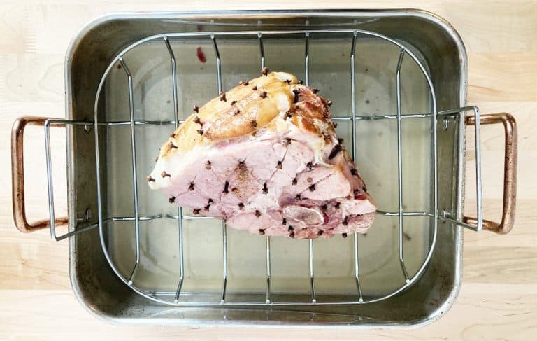 Baked Ham With Cloves