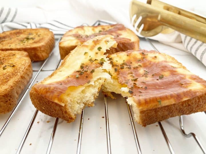Easy Garlic Bread (TikTok Recipe)