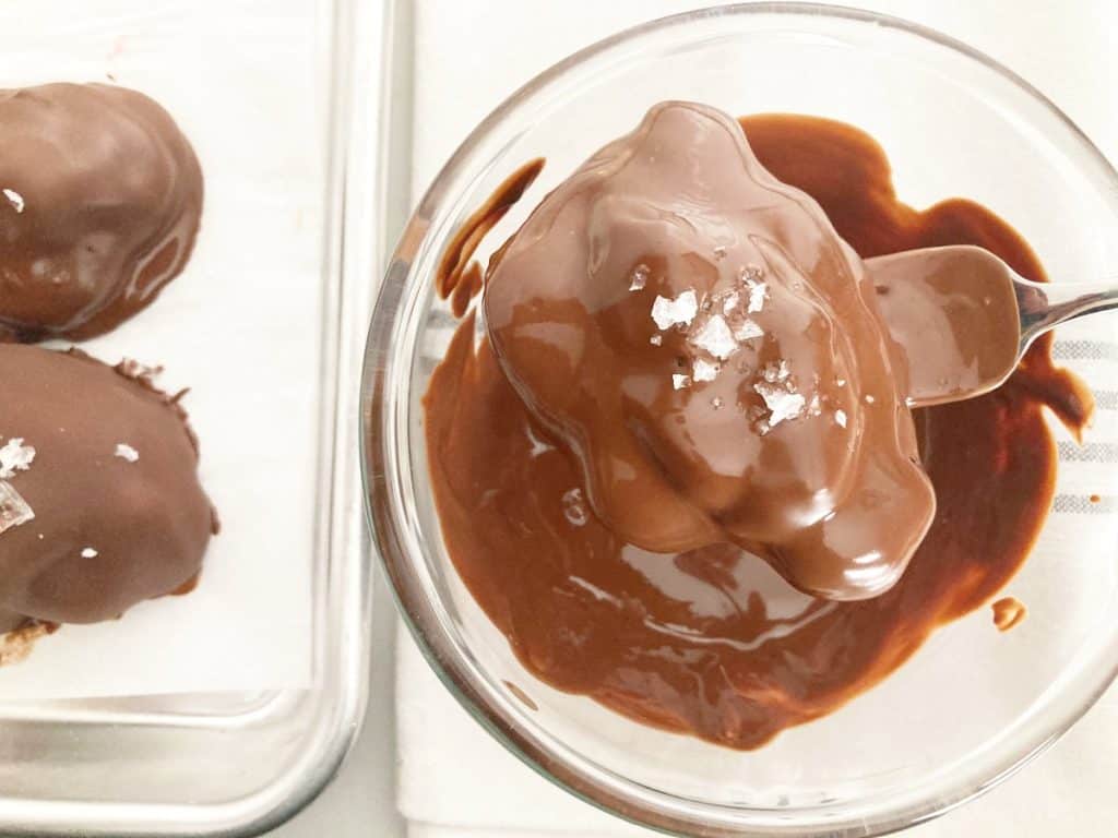 Viral Frozen Yogurt Clusters