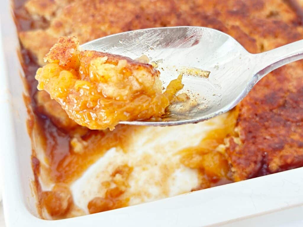 Old Fashioned Peach Cobbler